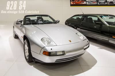 Was The Porsche 928 Suppose To Replace The Porsche 911?