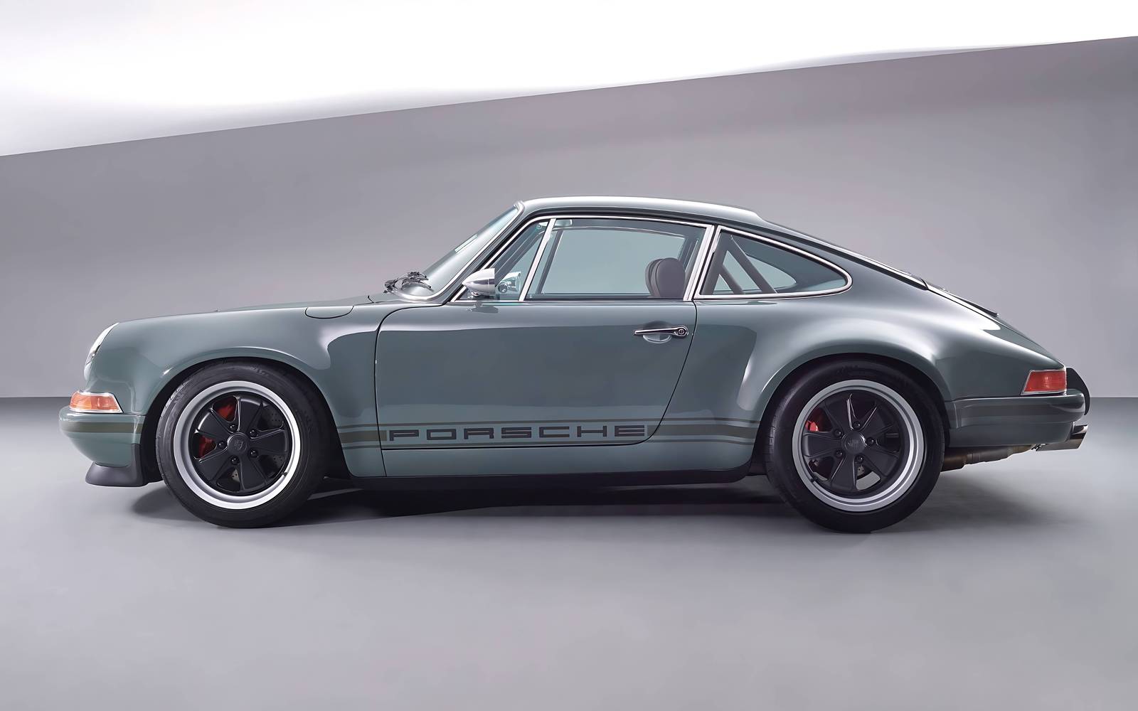 Erbacher 911: Giving Singer A Run For Its Money