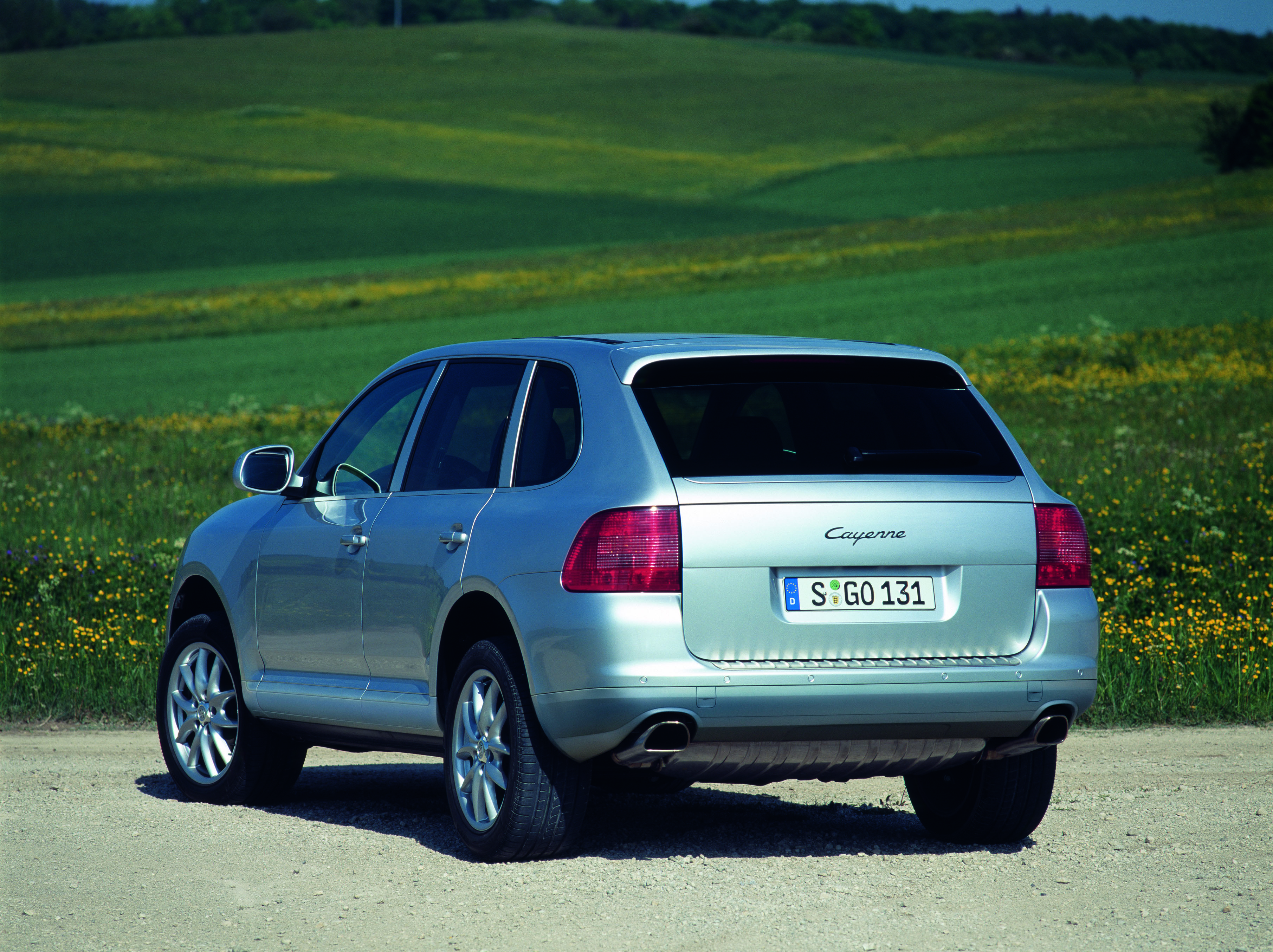 The Pros And Cons Of Buying A First-Generation Used Porsche Cayenne ...