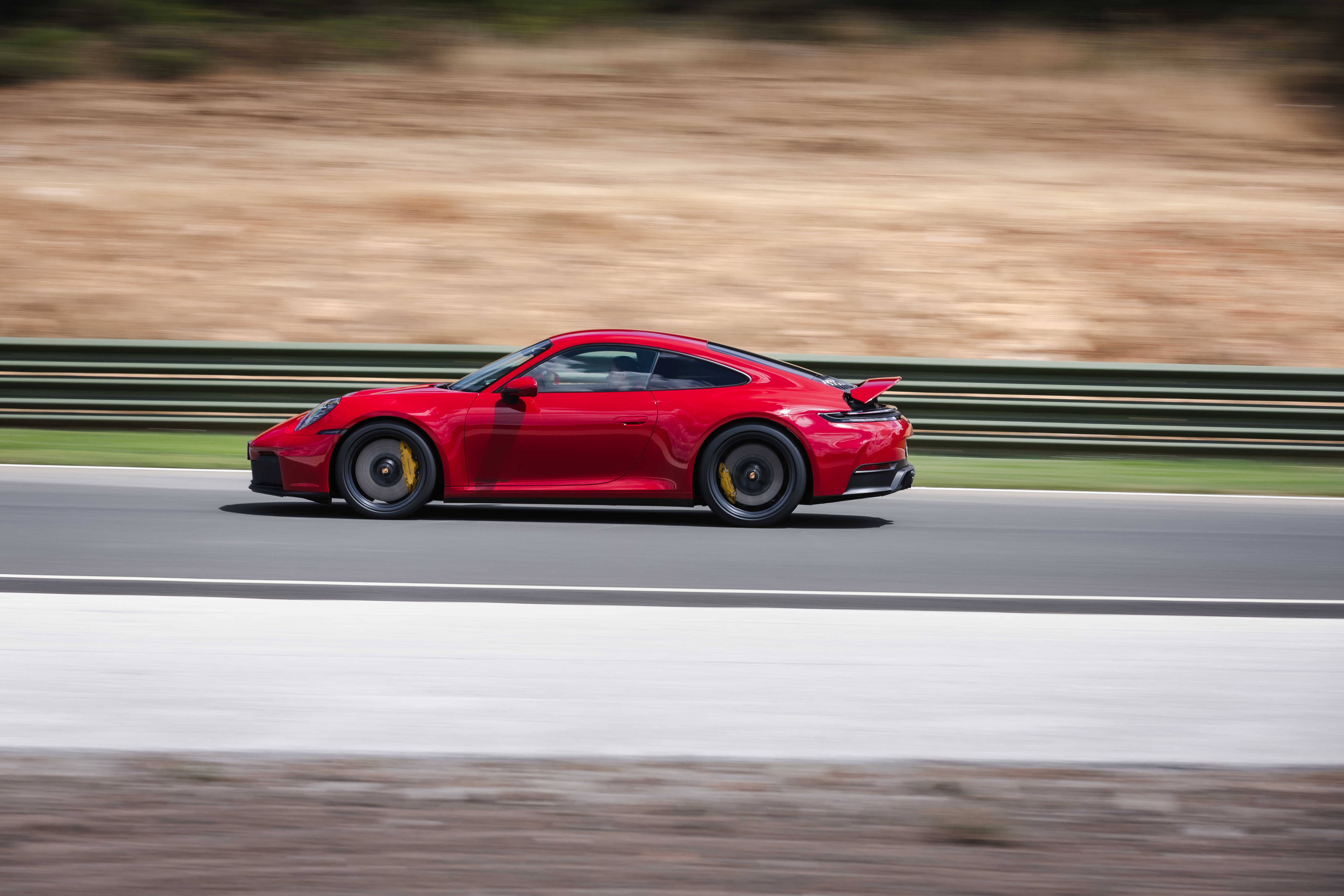 2025 Porsche 911 Carrera 4 GTS