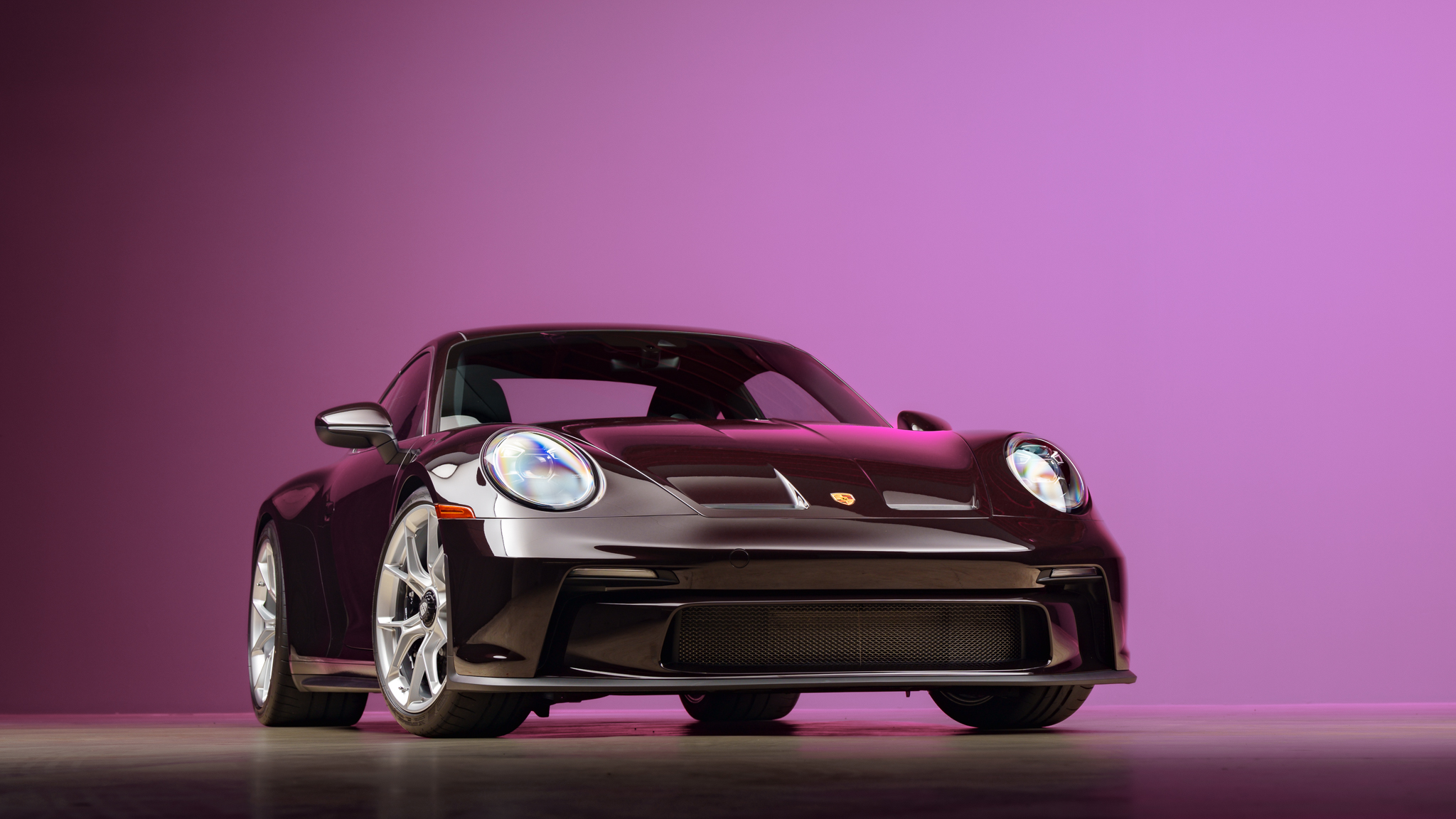 Wingless Wonder: A 2022 Porsche 911 GT3 Touring That's Priced Below Average